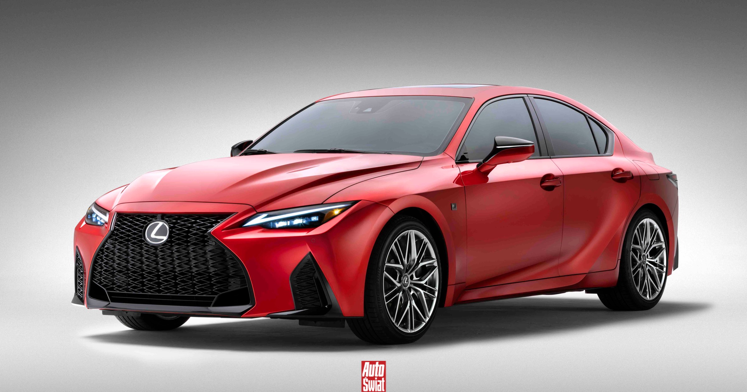 Lexus IS 500 F Sport Performance z silnikiem V8 – konkurent BMW M3