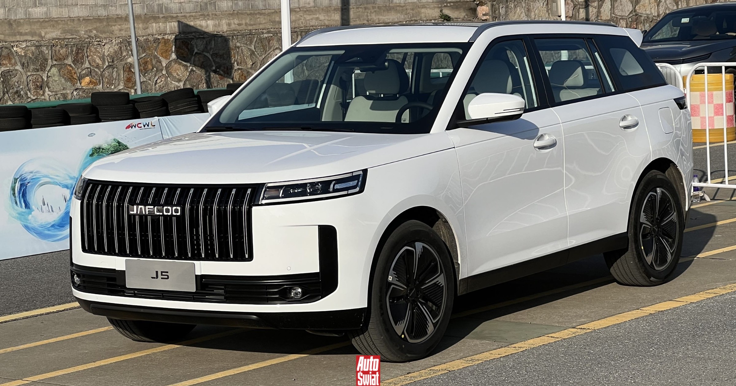 Jaecoo 5 - cena, silnik. Nowy spalinowy SUV z Chin może zamieszać na rynku