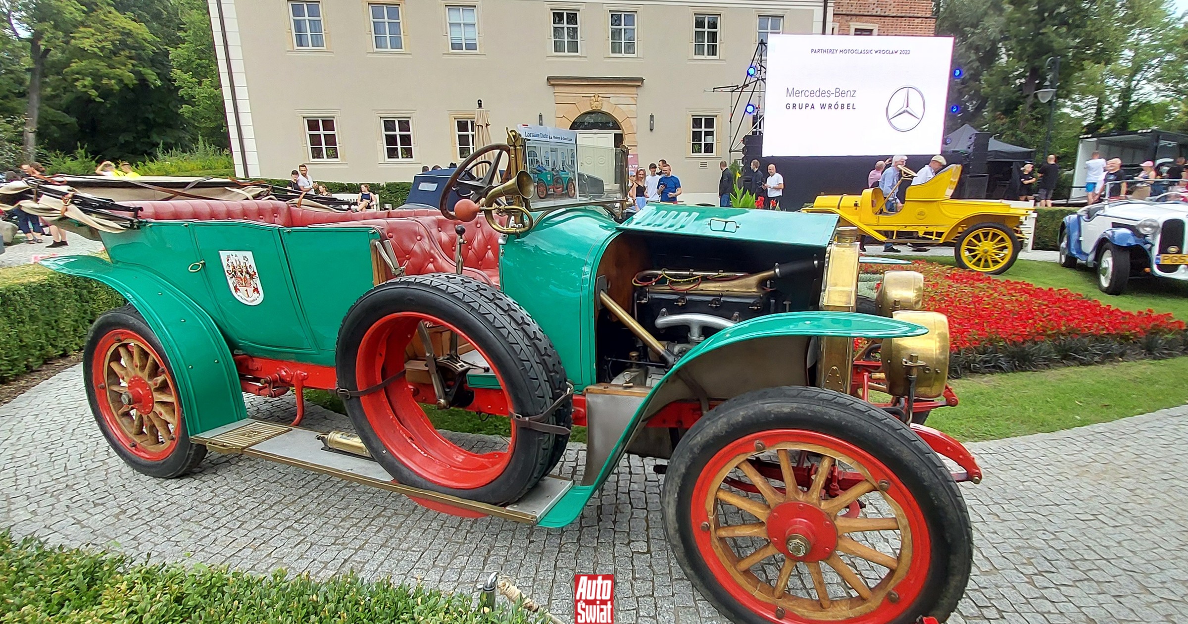 Od aut z XIX w. przez jedyne w Polsce zabytkowe Bugatti po najnowsze ...