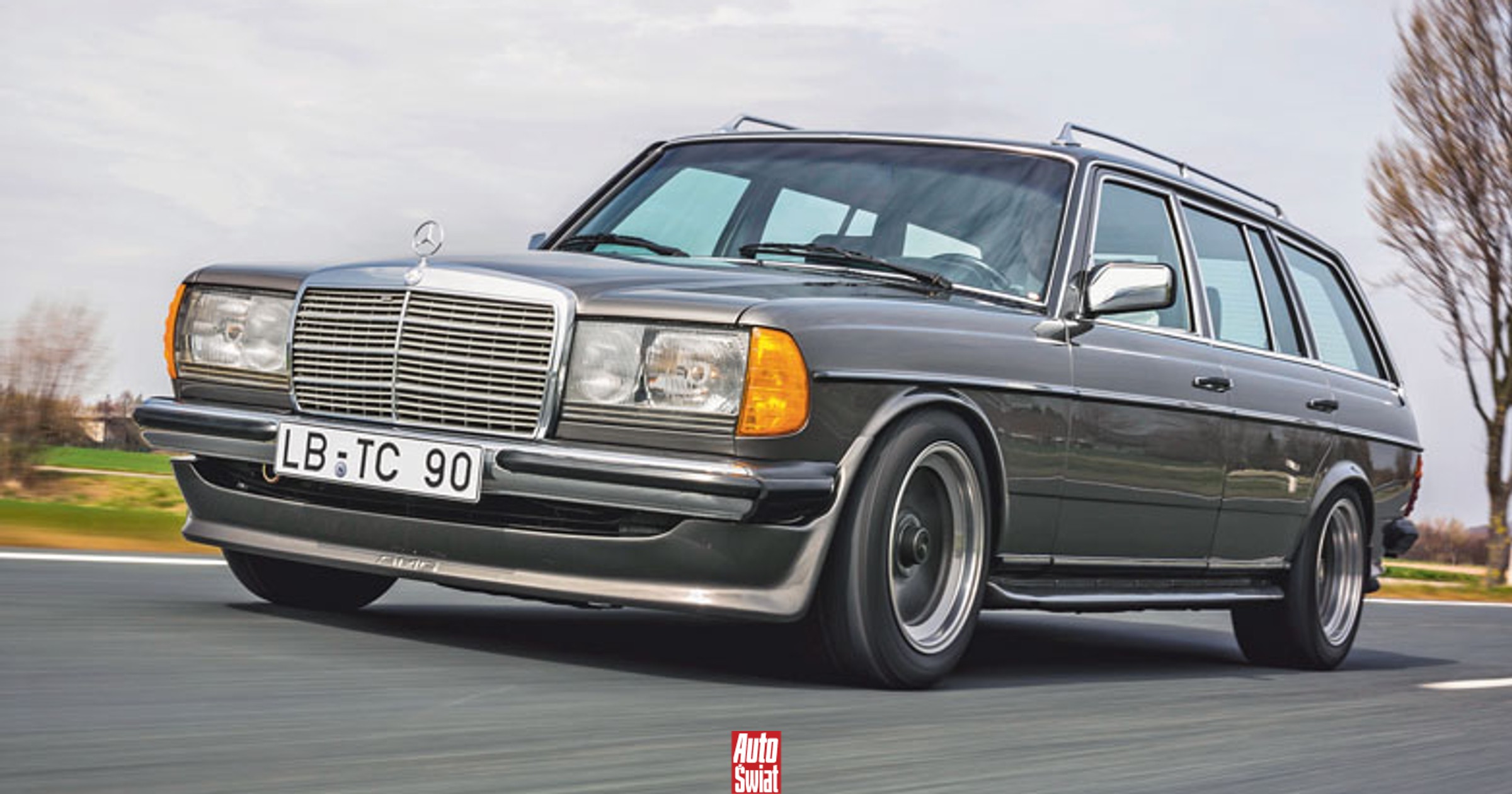 Mercedes 280 TE AMG - zaproszenie do sportu - Auto Świat