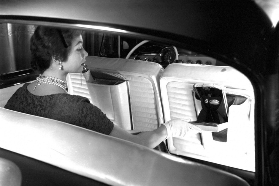 Prawdziwie kobiece samochody sprzed lat - Auto Świat