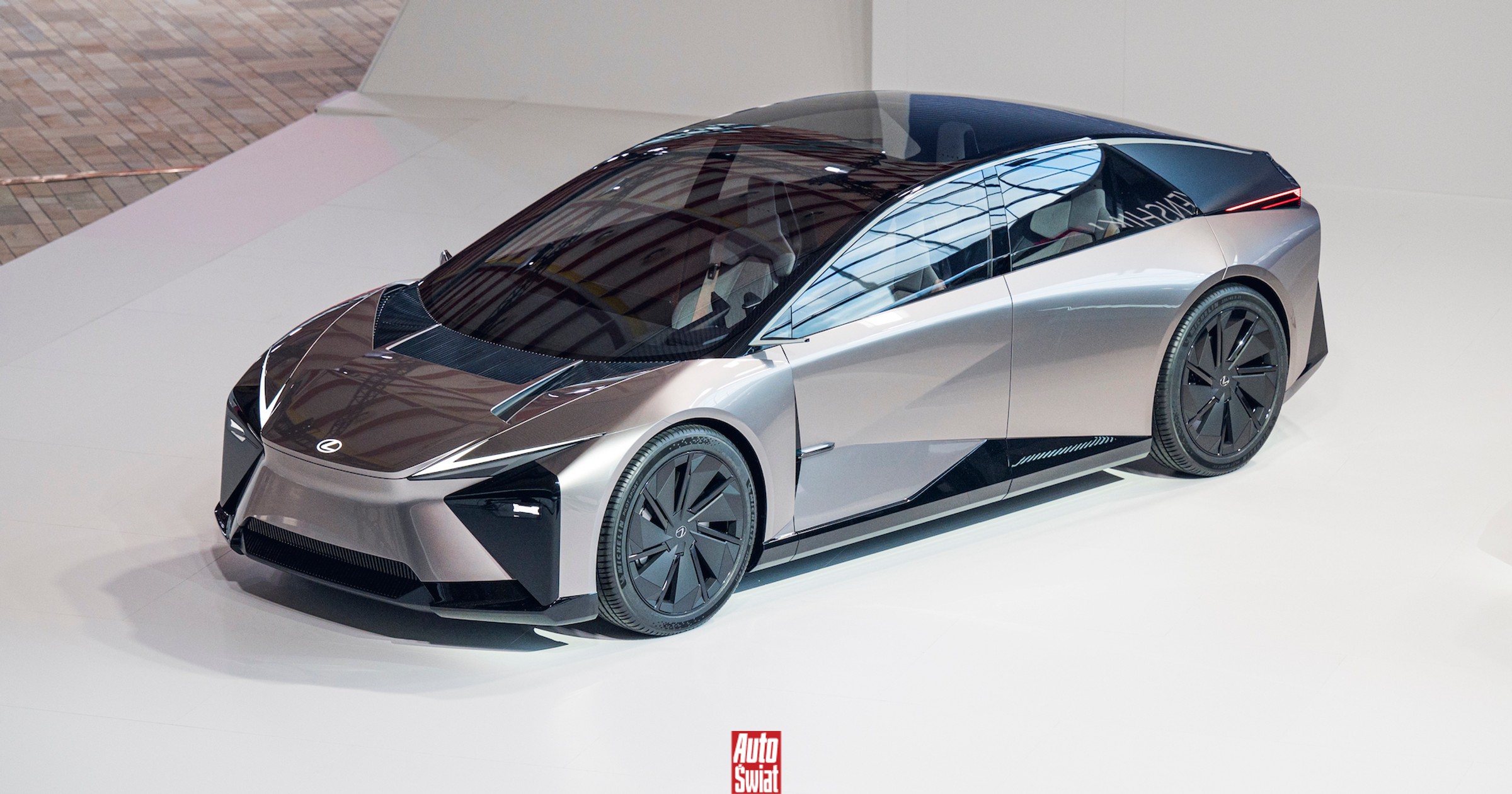 Lexus LF-ZC pokazuje przyszłość aut tej japońskiej marki. Jest mocno ...