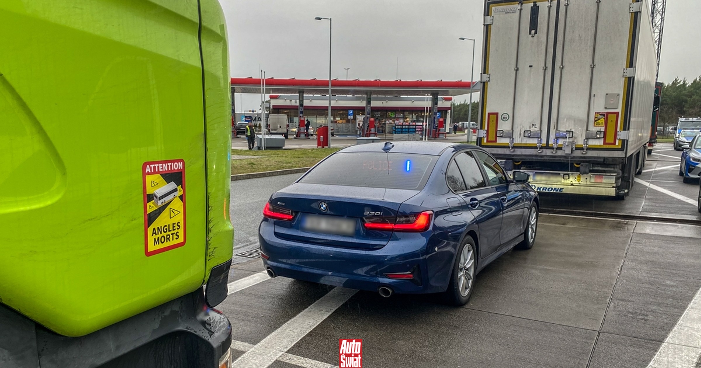 Policjanci zabrali na autostradę A2 drony. Tego kierowcy się nie spodziewali