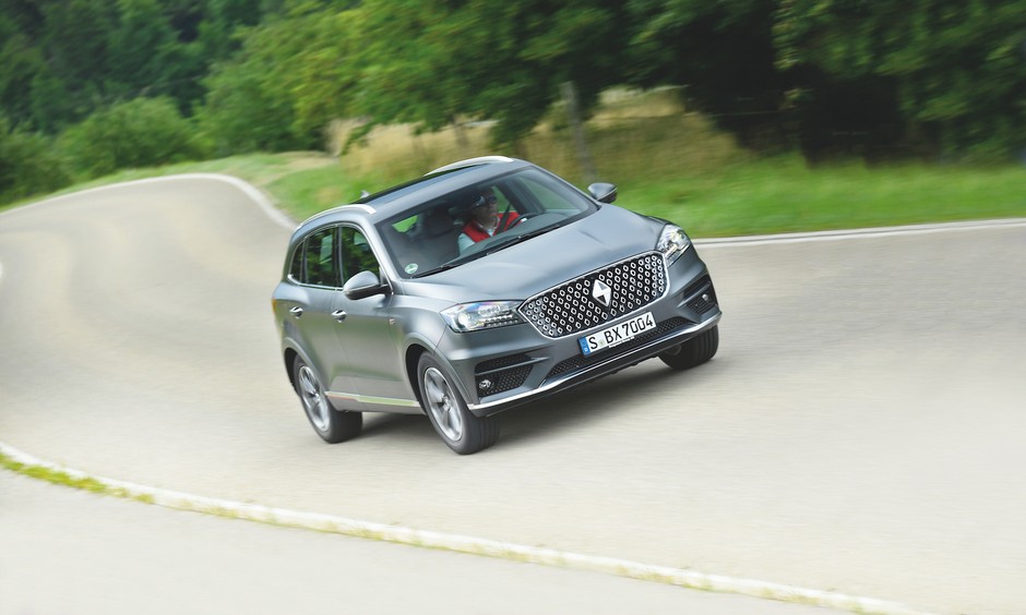 Borgward BX7 TS - ile wart jest ten Borgward? - Auto Świat