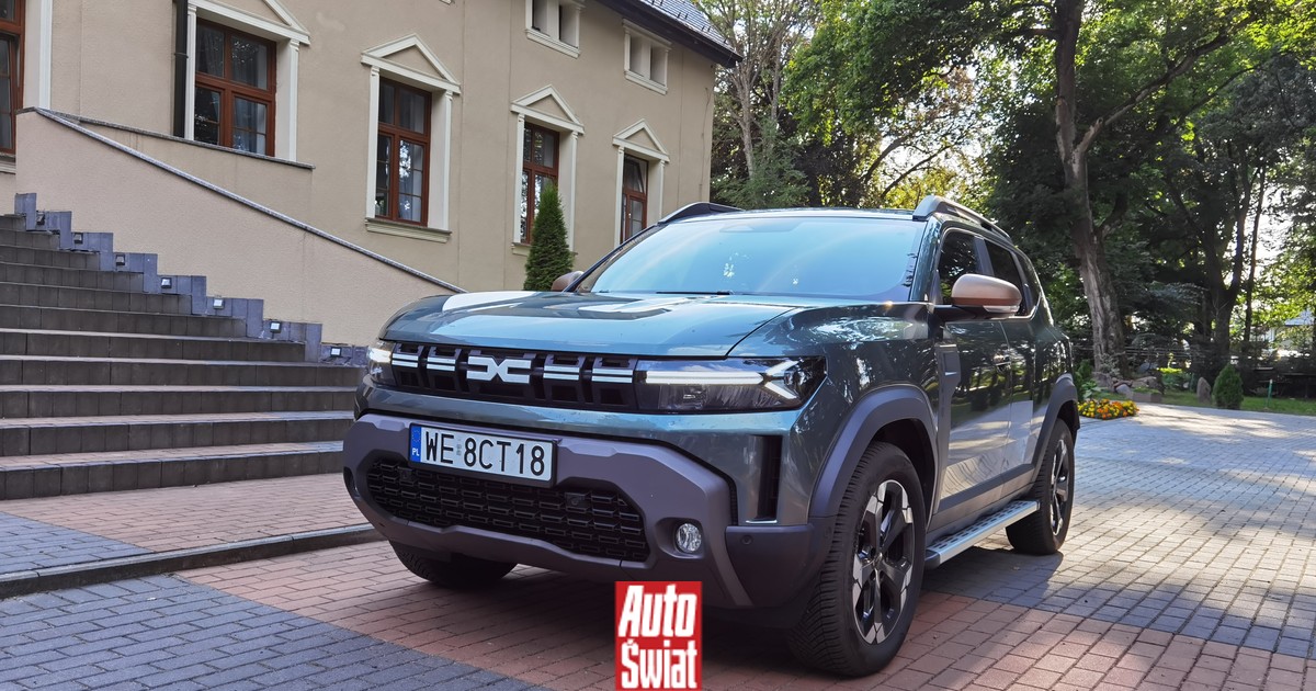 Dacia Duster - nowe ceny i silniki 2025 r. SUV dostał zupełnie nowy cennik - Auto Świat