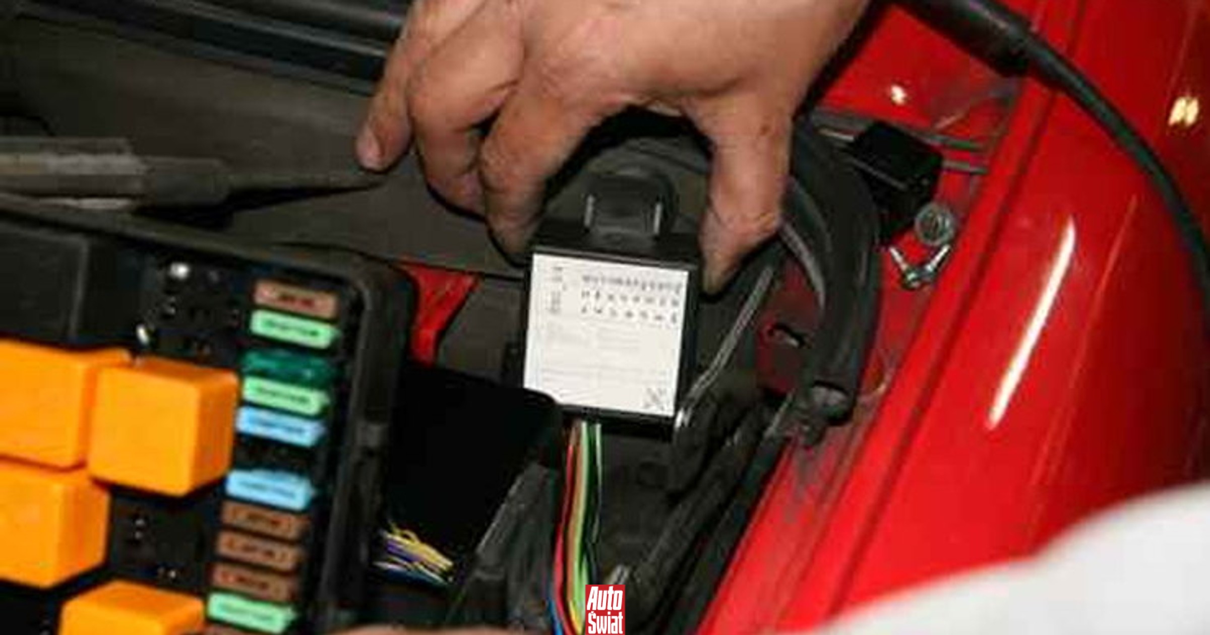 Automatyczne włączniki świateł - jak je samodzielnie zainstalować