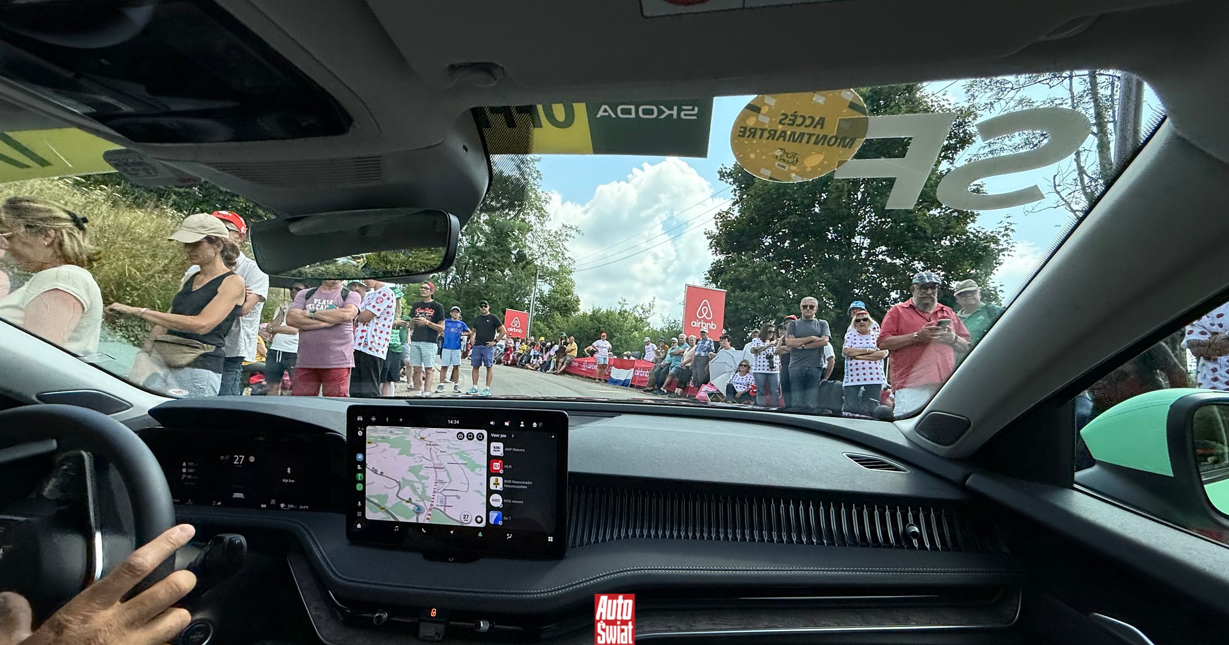 Tour de France. Tak wygląda etap wyścigu od zaple cza